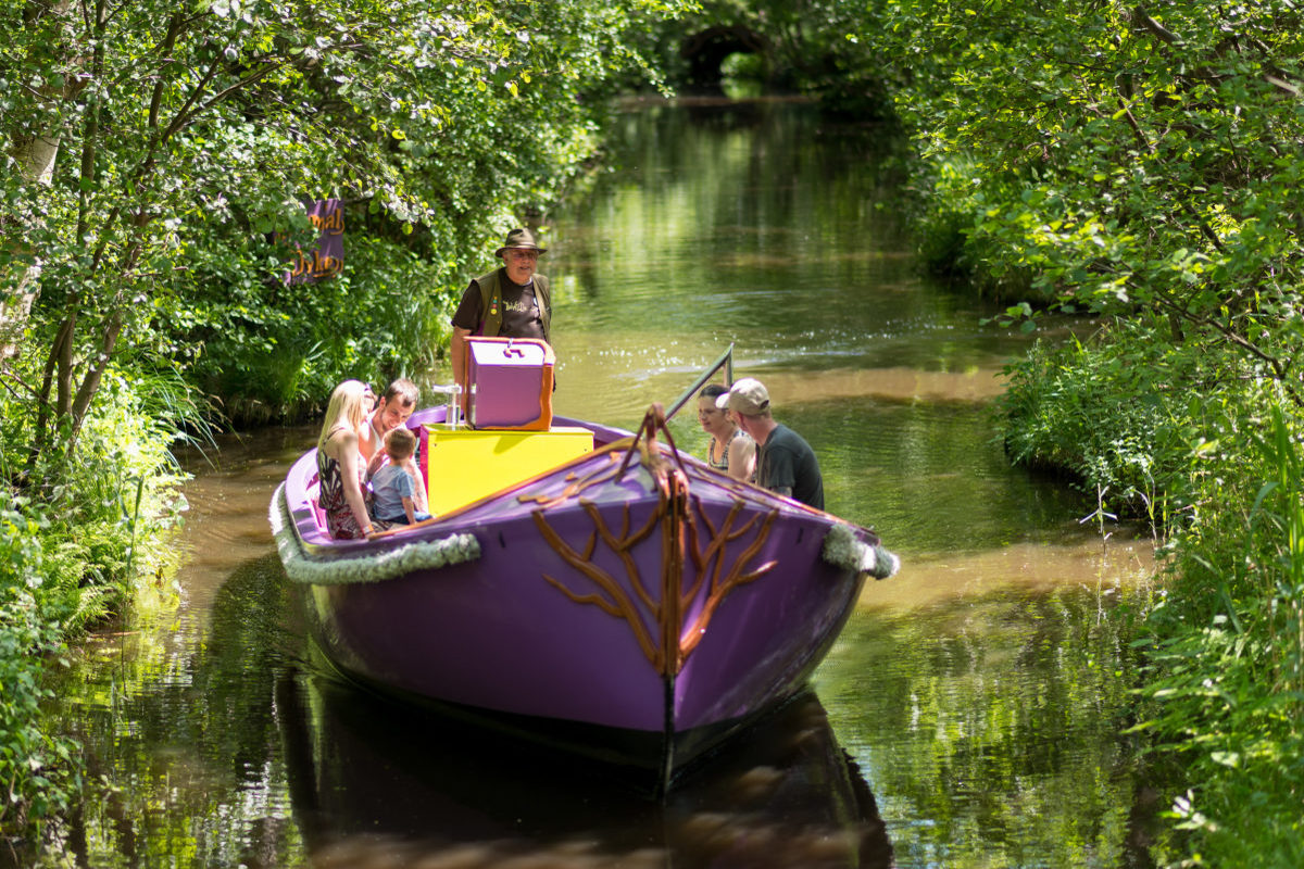 Mississippi Paddle Boat | Boating Days Out | Norfolk Broads